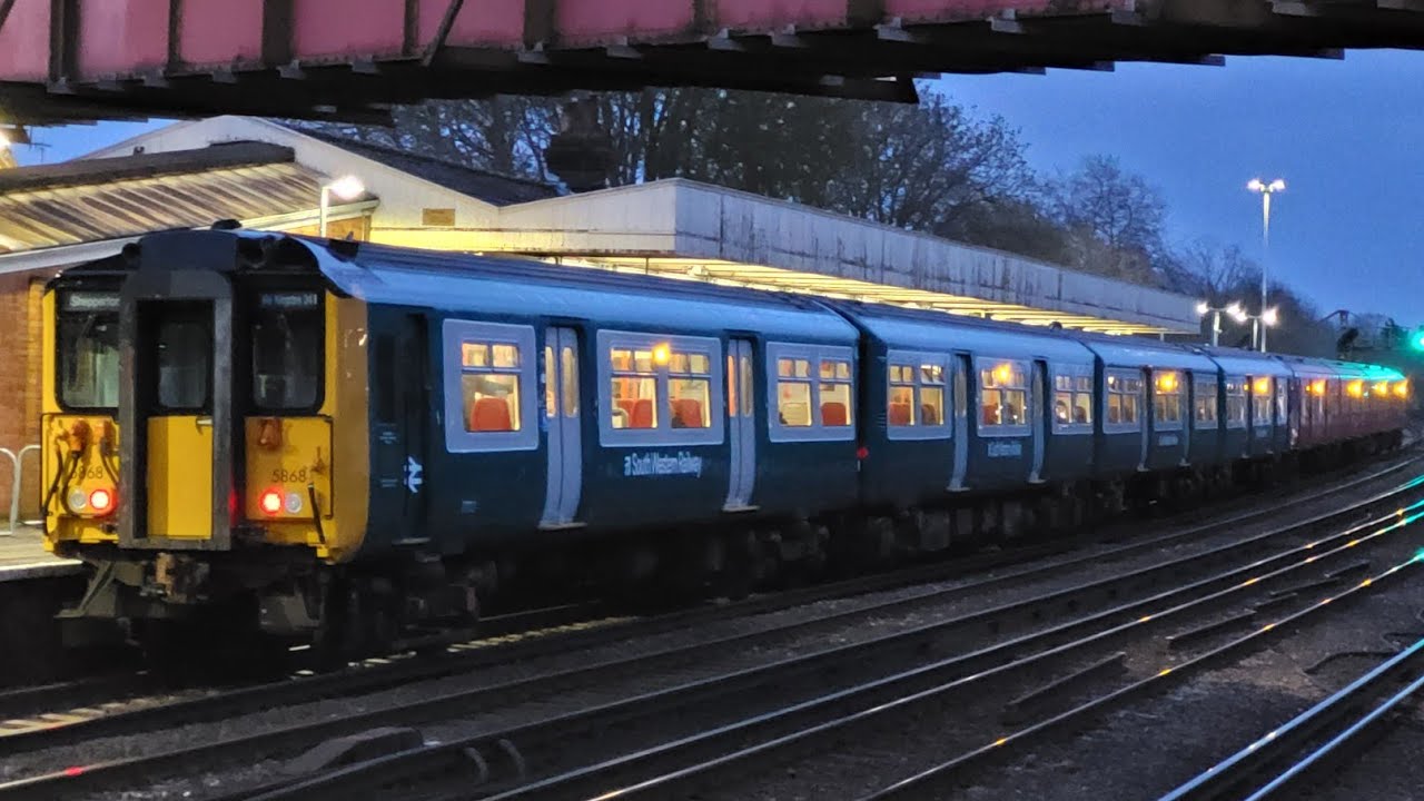 BR Class 455 (455868) Heritage Livery SWR Train Arrives Into Raynes ...