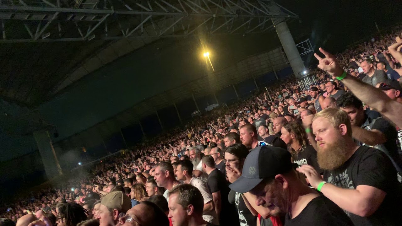 slayer, family entertainment (war ensemble), tampa, huge crowd - YouTube