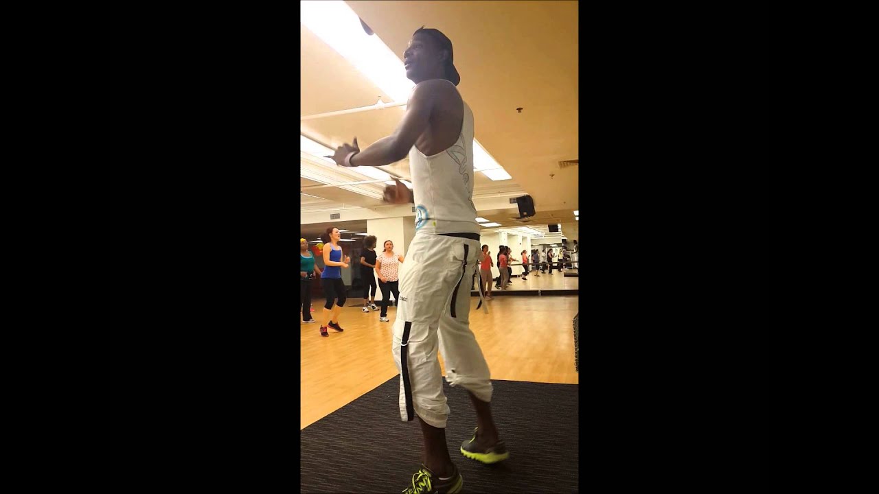 Zumba at Lucille Roberts, Manhattan ("Pitchea") - YouTube