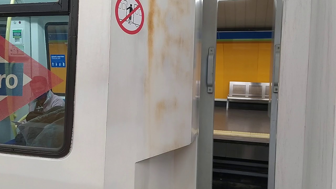 Metro de Madrid línea 5 Urgel serie 2000A - YouTube