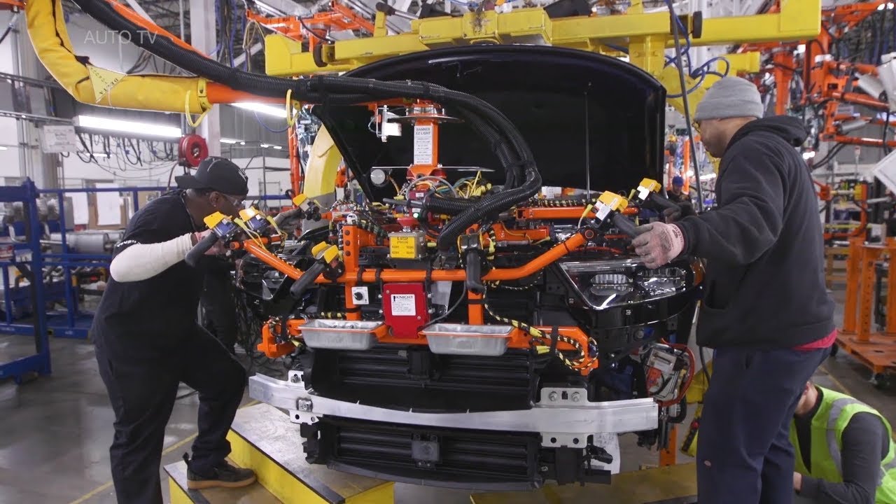 2020 FORD Explorer – PRODUCTION and TRAINING in Chicago - YouTube