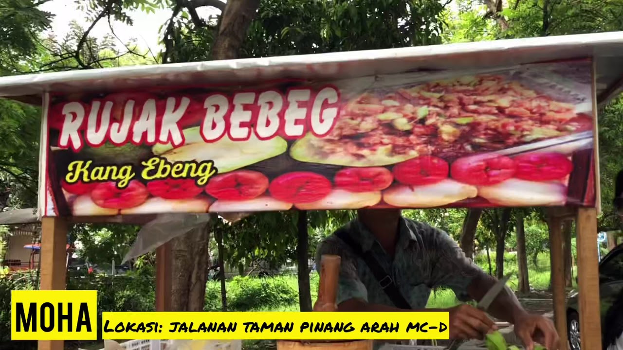 Rujak bebeg khas sunda jualnya di sidoarjo - YouTube