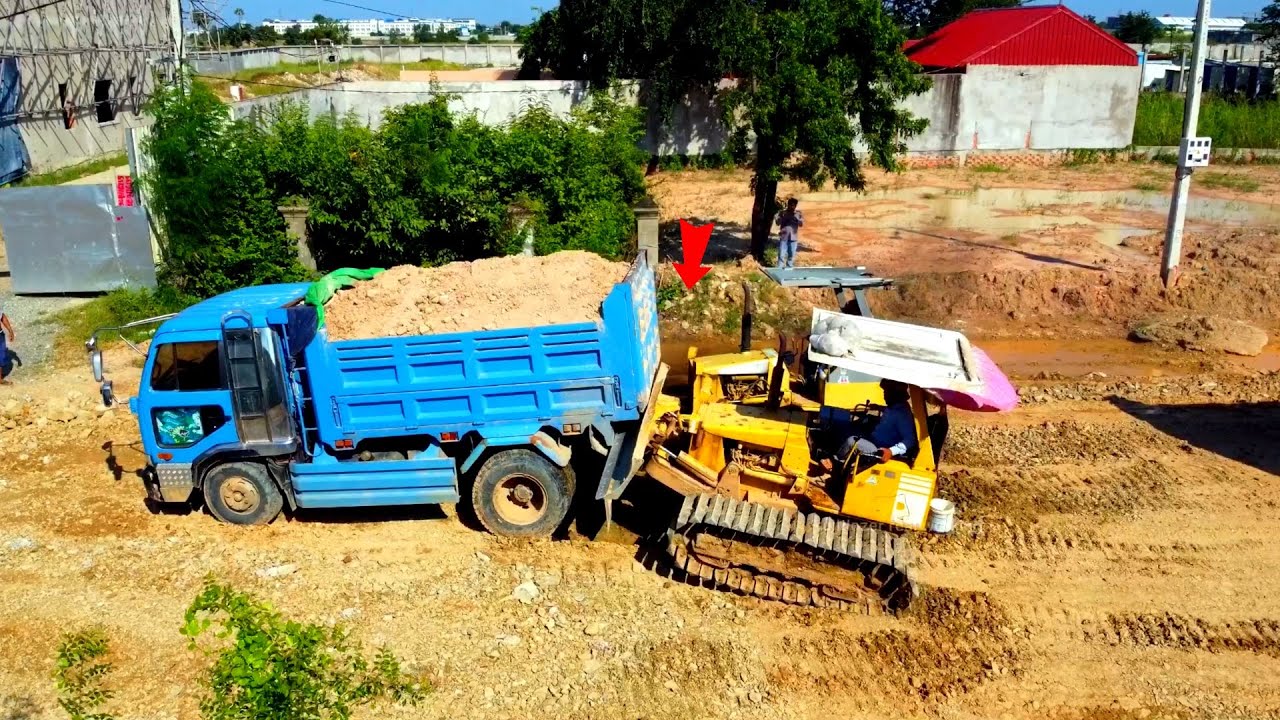 Starting a New project!! Dump truck 25ton & 5ton Bulldozer Komatsu push Stone make road delete ...