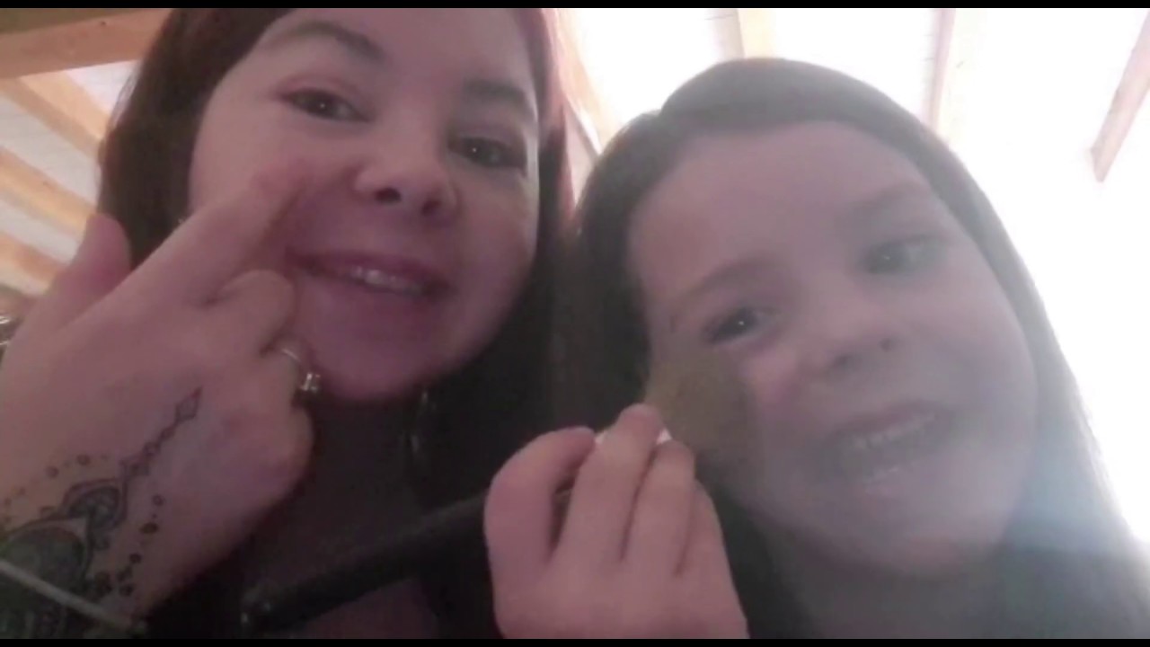 Mes Cousines Se Maquillent En Asmr Vidéo Damusement Youtube