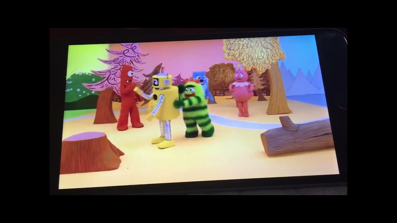 Brobee pushes muno toodee foofa and plex (Backwards) - YouTube