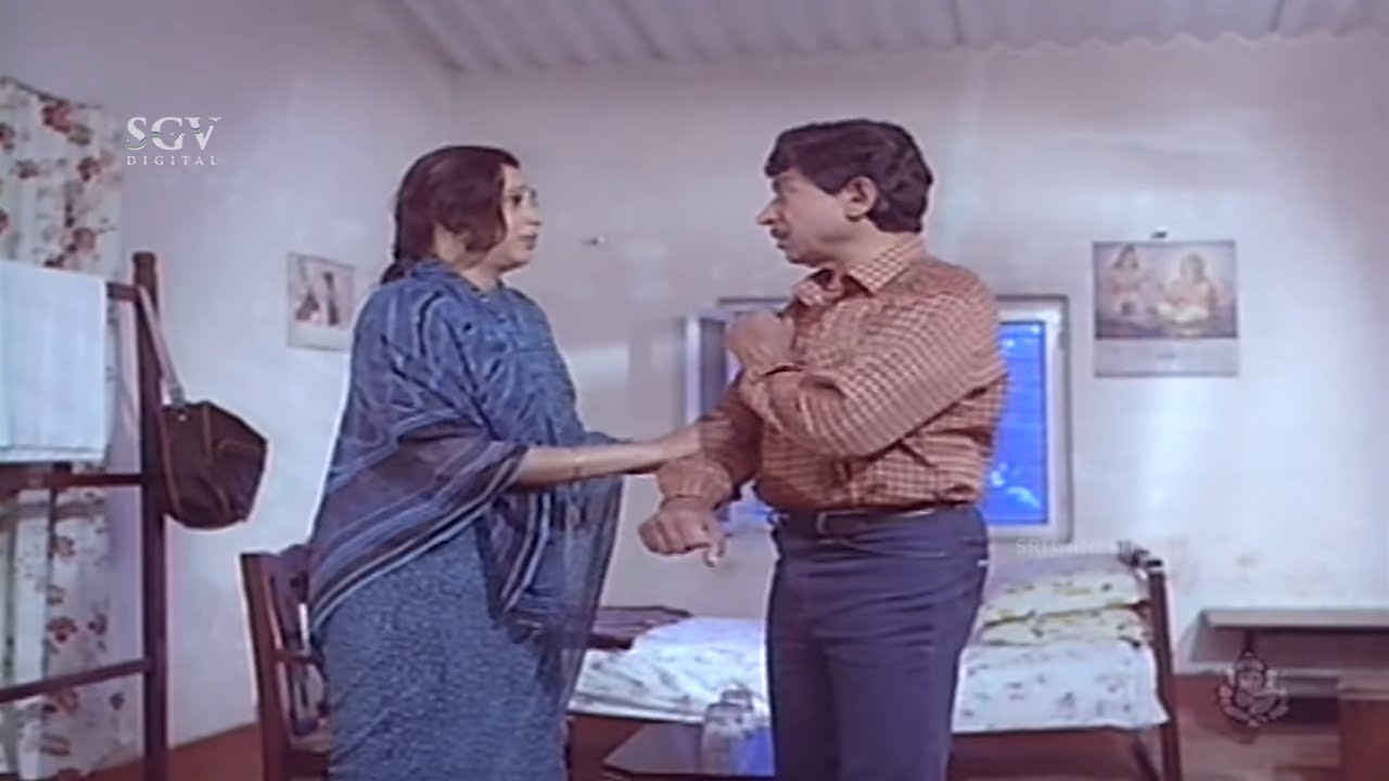 Dr. Rajkumar Consoles Geetha For Disappointment | Aakasmika Kannada ...