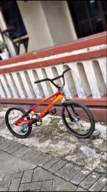 CINEMATIC POLYGON RAZOR BMX #shorts #shortvideo #sepeda #bmx - YouTube