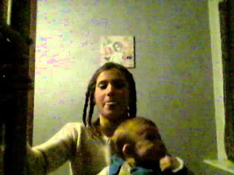 comment faire rigoler son petit frére qui est bébé - YouTube