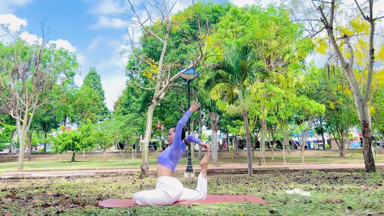 Women's Athletics | Morning workout | One Legged Chin Stand & Crooked ...