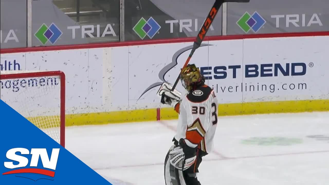 Ryan Miller Gets Standing Ovation From Crowd Playing His Final Game Of ...
