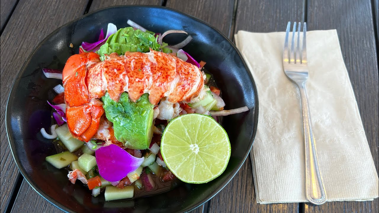 Places to eat in Malibu. Howdys restaurant. Things to do in Malibu ...