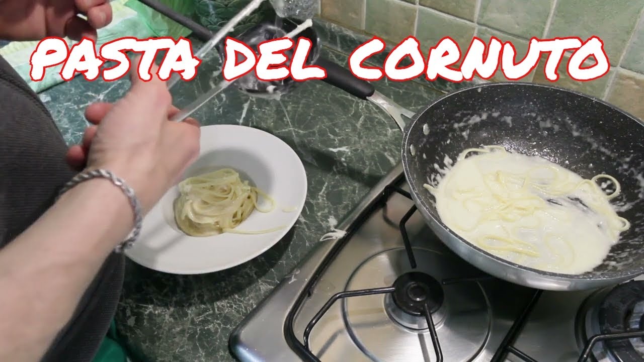 pasta al burro e parmigiano (pasta del cornuto) - YouTube