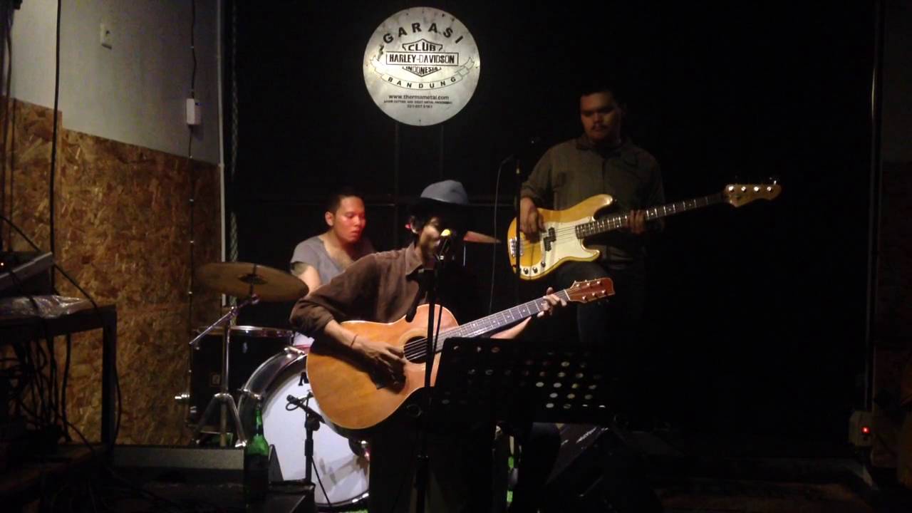 E.S.A - desember & kamar gelap - ERK ( Cover Full Band ) - YouTube