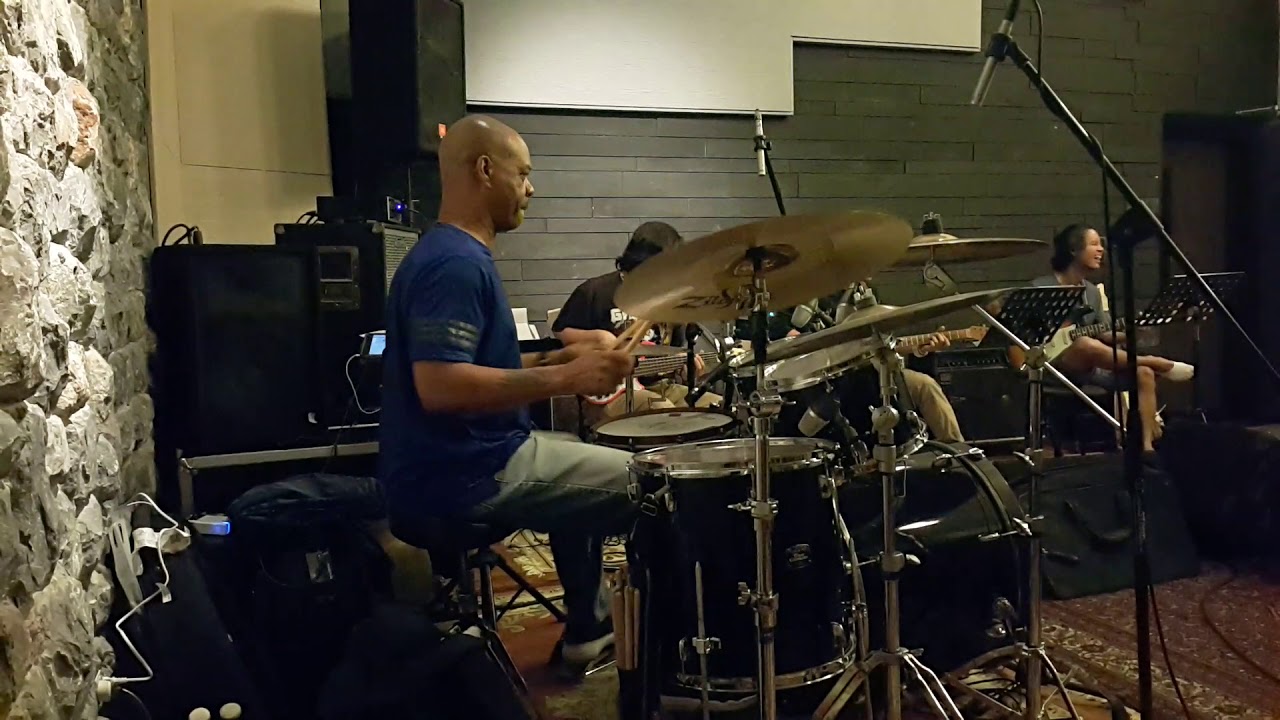 Kevin Biddle Drum solo - YouTube