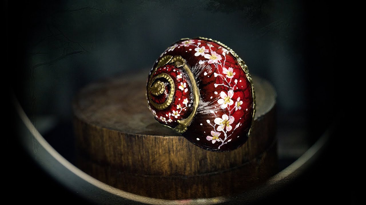 Acrylic painted Snailshell with white flowers and metallic applications ...