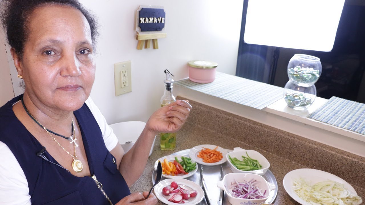 Ethiopian Food/Fennel - How to Make Enslal Soup and Salad - የእንስላል ሾርባ ...
