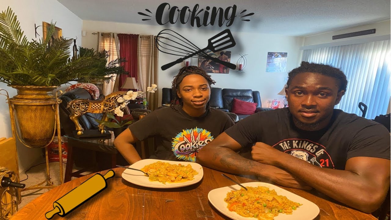 Me and Nia cook hibachi for my mom and my grandma - YouTube