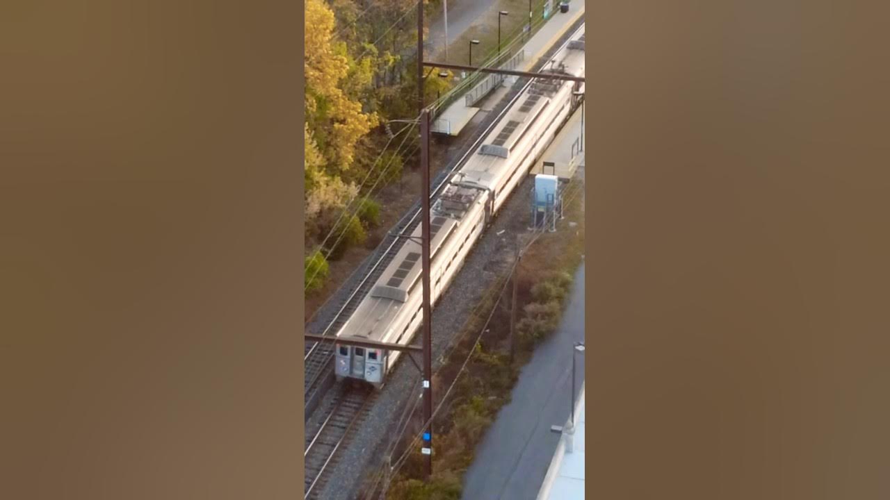 Spax 280 RDG trails 4th passing Conshohocken PA - YouTube