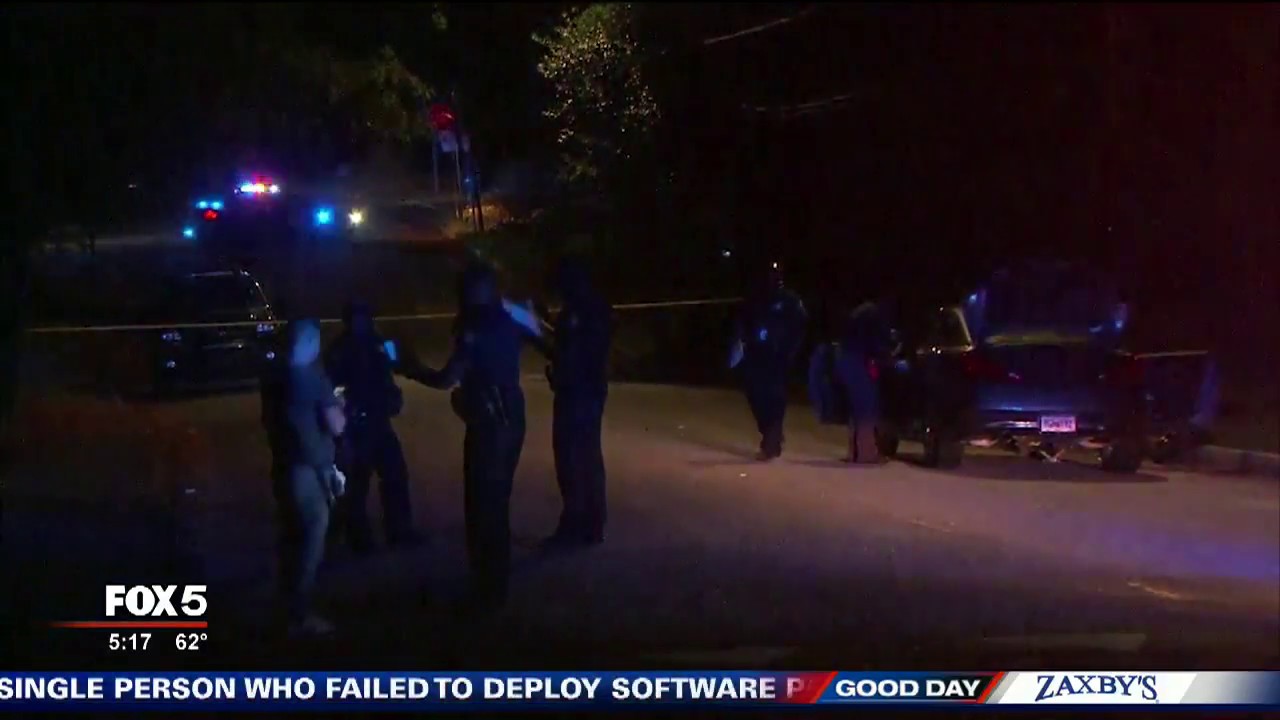 Atlanta Police: Man changing tire shot during armed robbery - YouTube