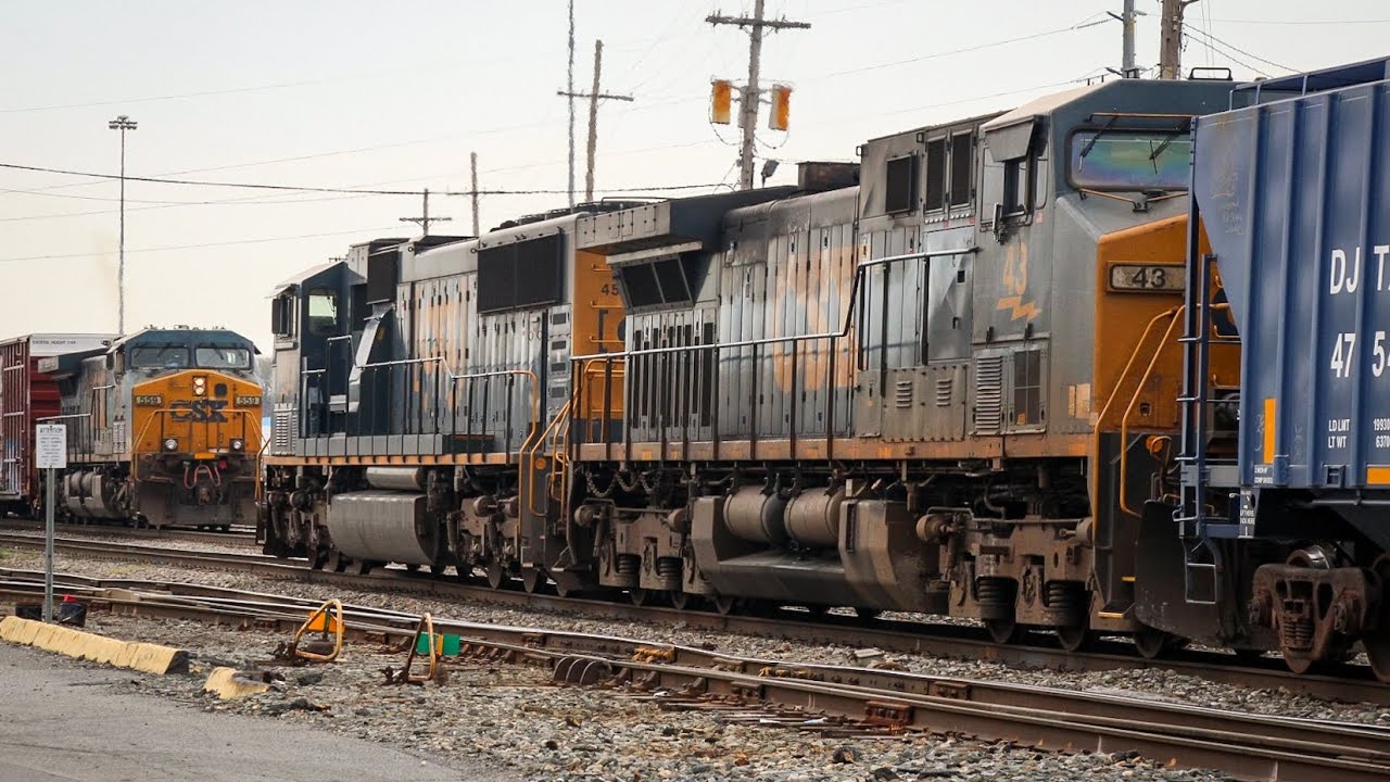 M372-05 & M421-05 in Elsmere, DE - 04/06/23 - YouTube