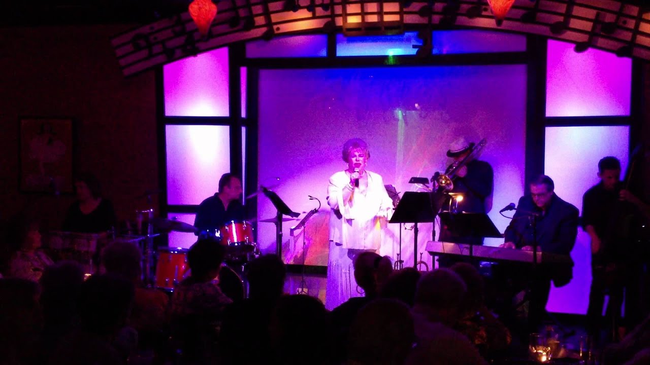 Alfaro's CalleOcho Vicky Roig 09-23-12 - YouTube