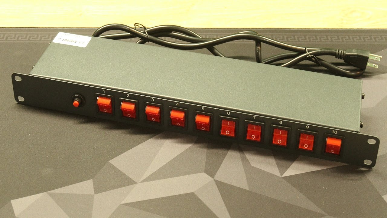 Centropower PDU 10 Outlet Power Strip - YouTube