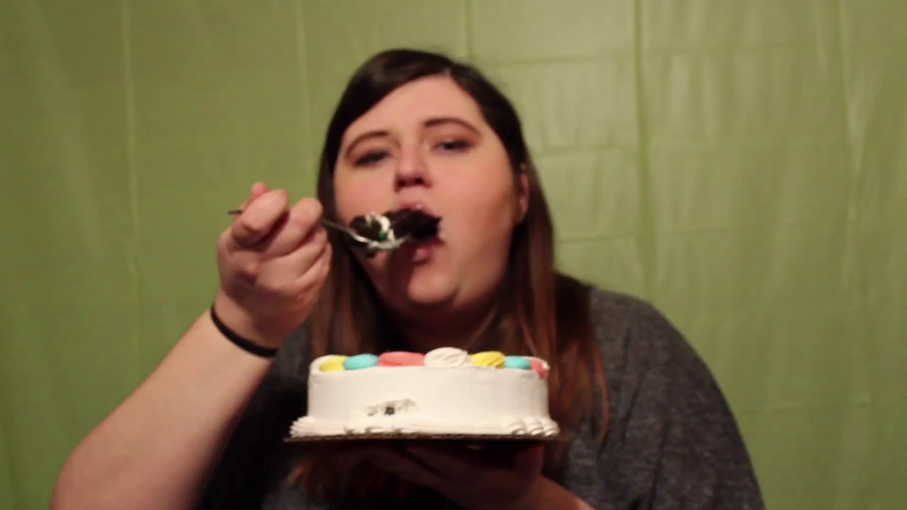 Singing CAKE while Eating Cake Challenge - YouTube