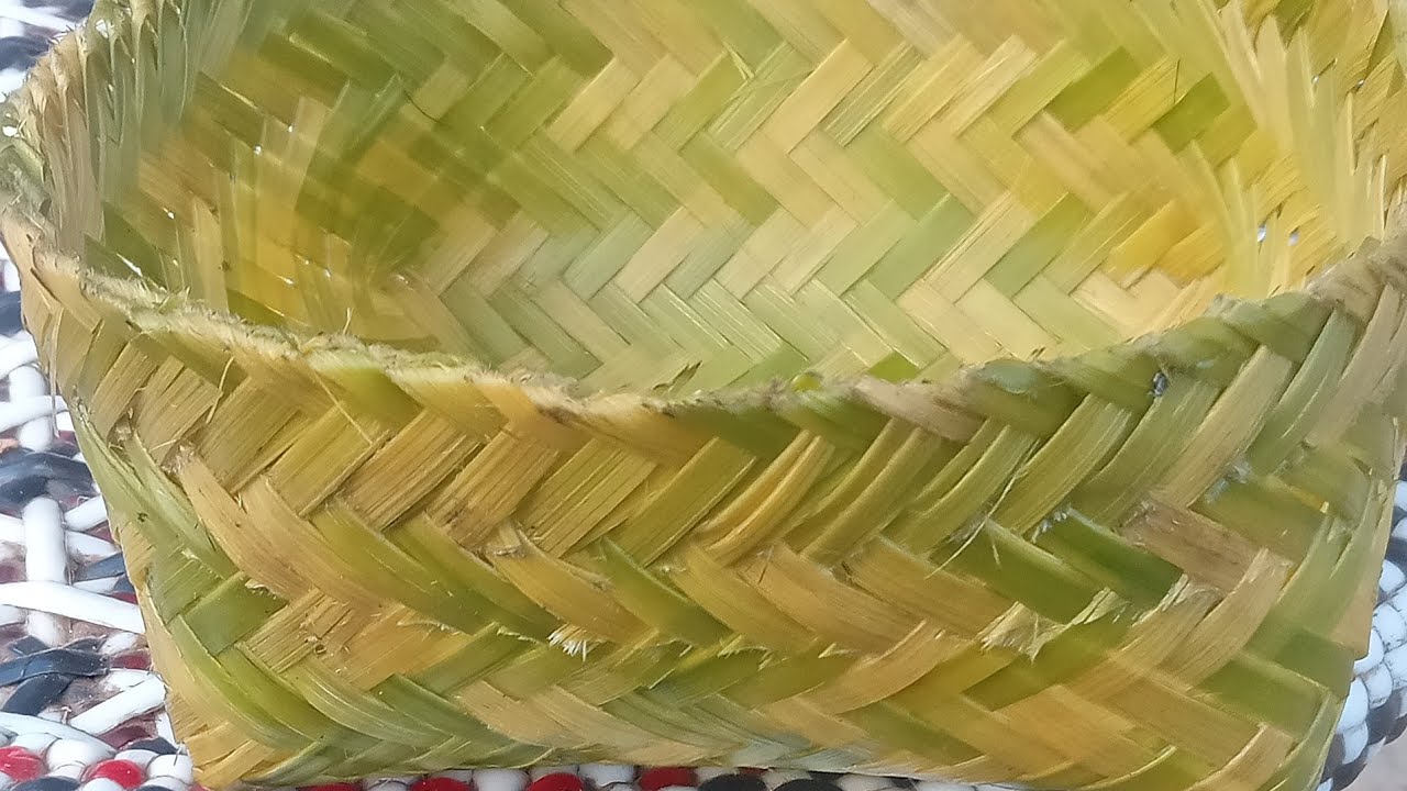 making bamboo basket in Naga style. - YouTube