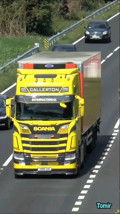 SCANIA A1(M) motorway #truckspotting #tomir - YouTube