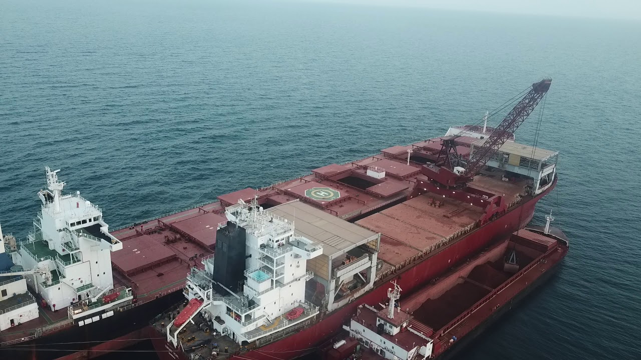 TDC 7040 Transshipment Crane Offshore - YouTube