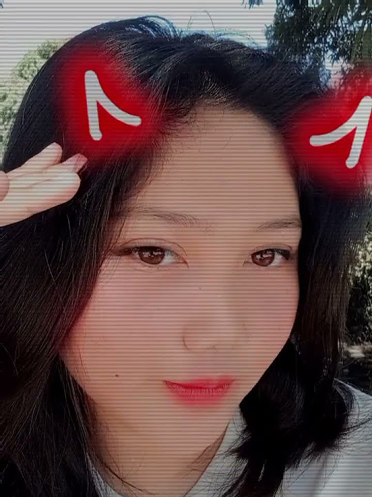 Flexing my short hair - YouTube