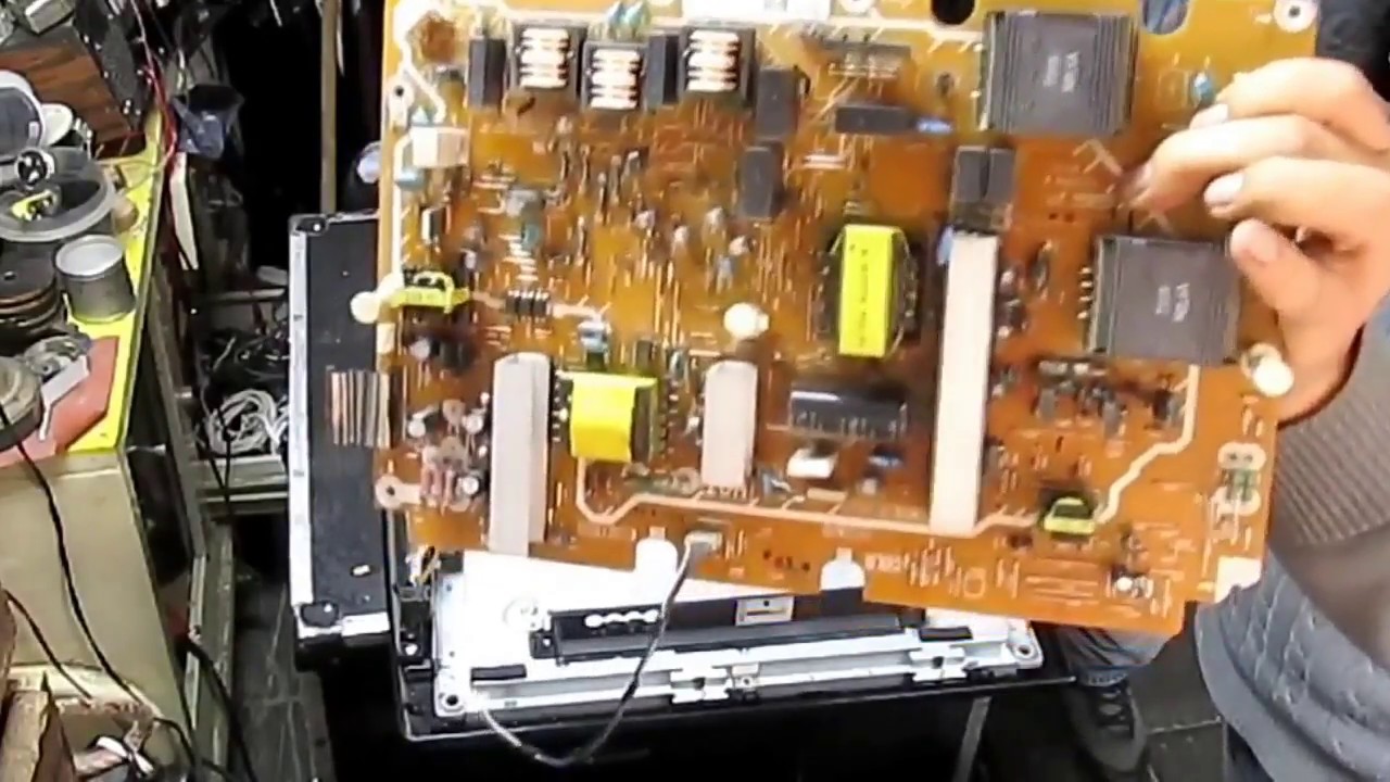 Desarmando TV LCD 32 pulgadas - YouTube