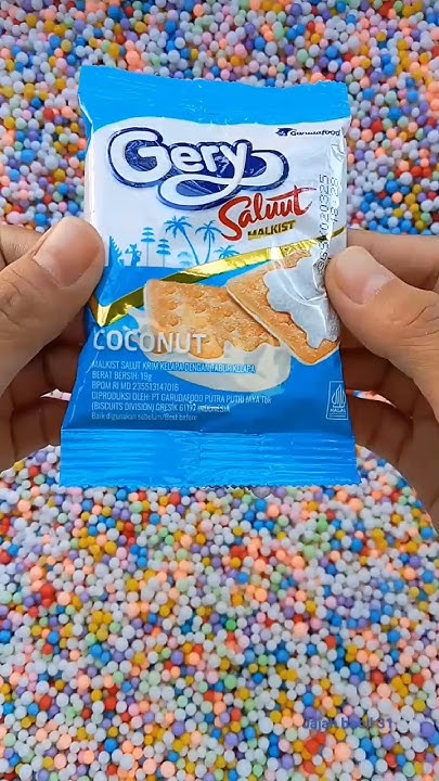 mencari dan menemukan jajanan Gery salut malkist coconut di dalam kardus #huntingjajan #jajanan ...