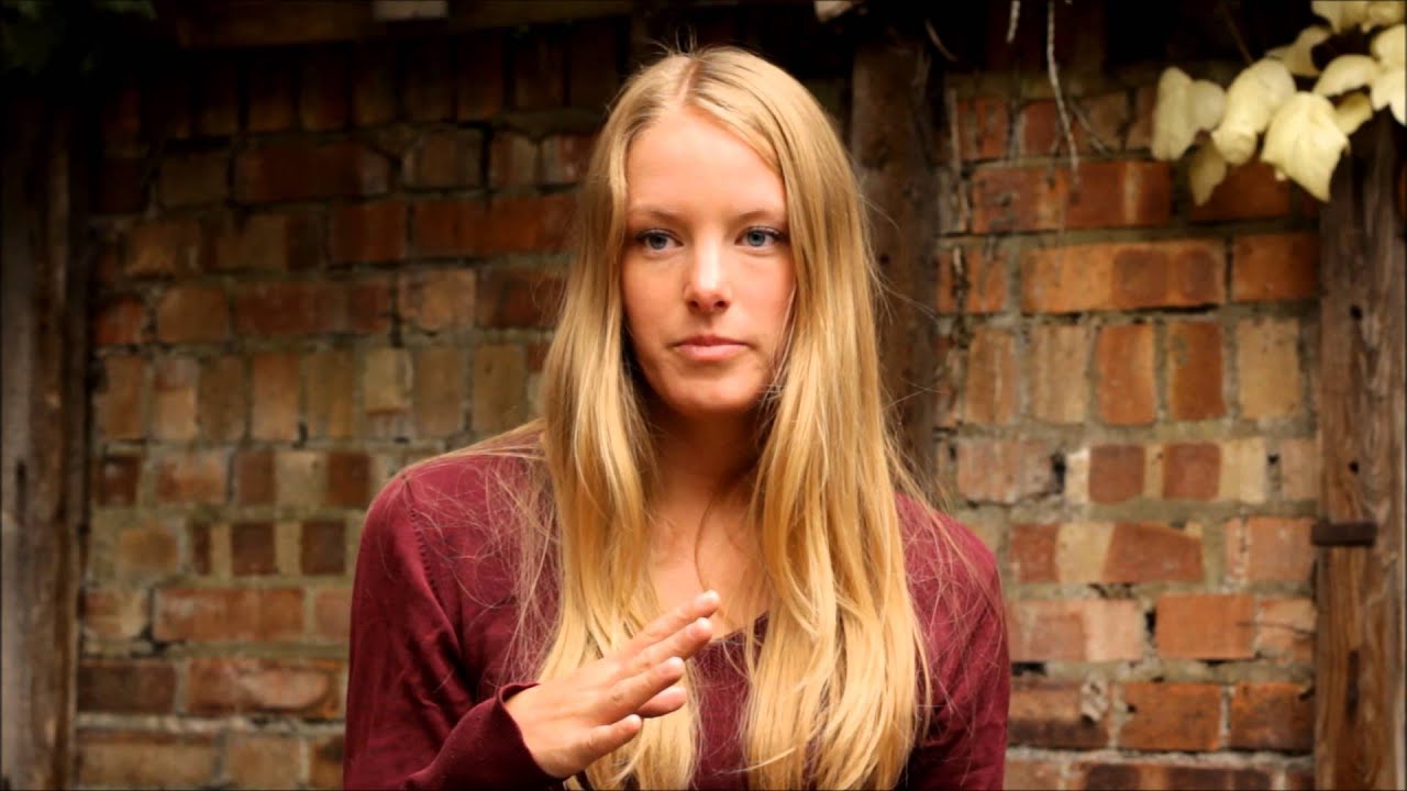 Monologue from "After the end" performed by Ronya - YouTube