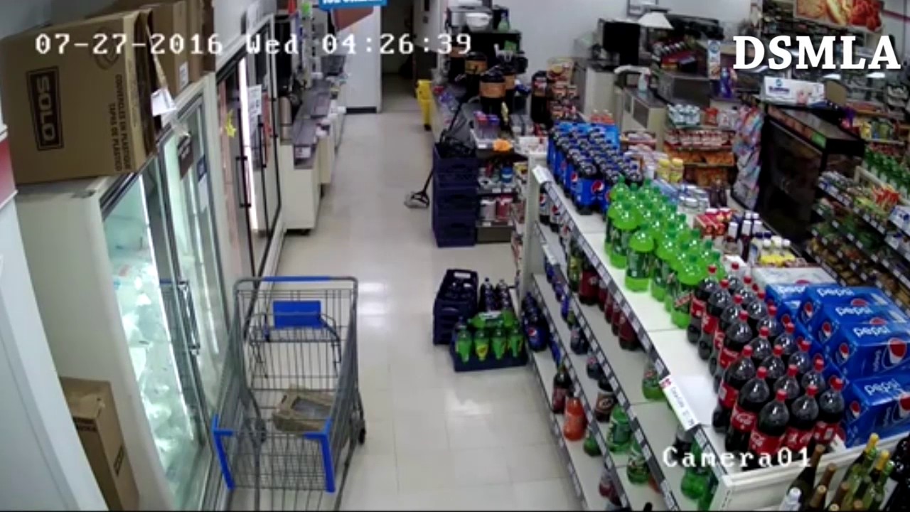 Robbery Caught on Surveillance Security camera | CCTV Footage - YouTube