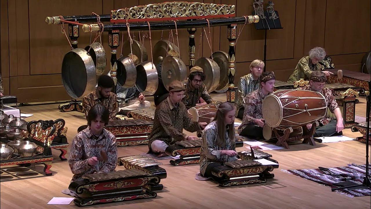 UNC’s Javanese Gamelan “Nyai Saraswati” and Angklung Ensemble - YouTube