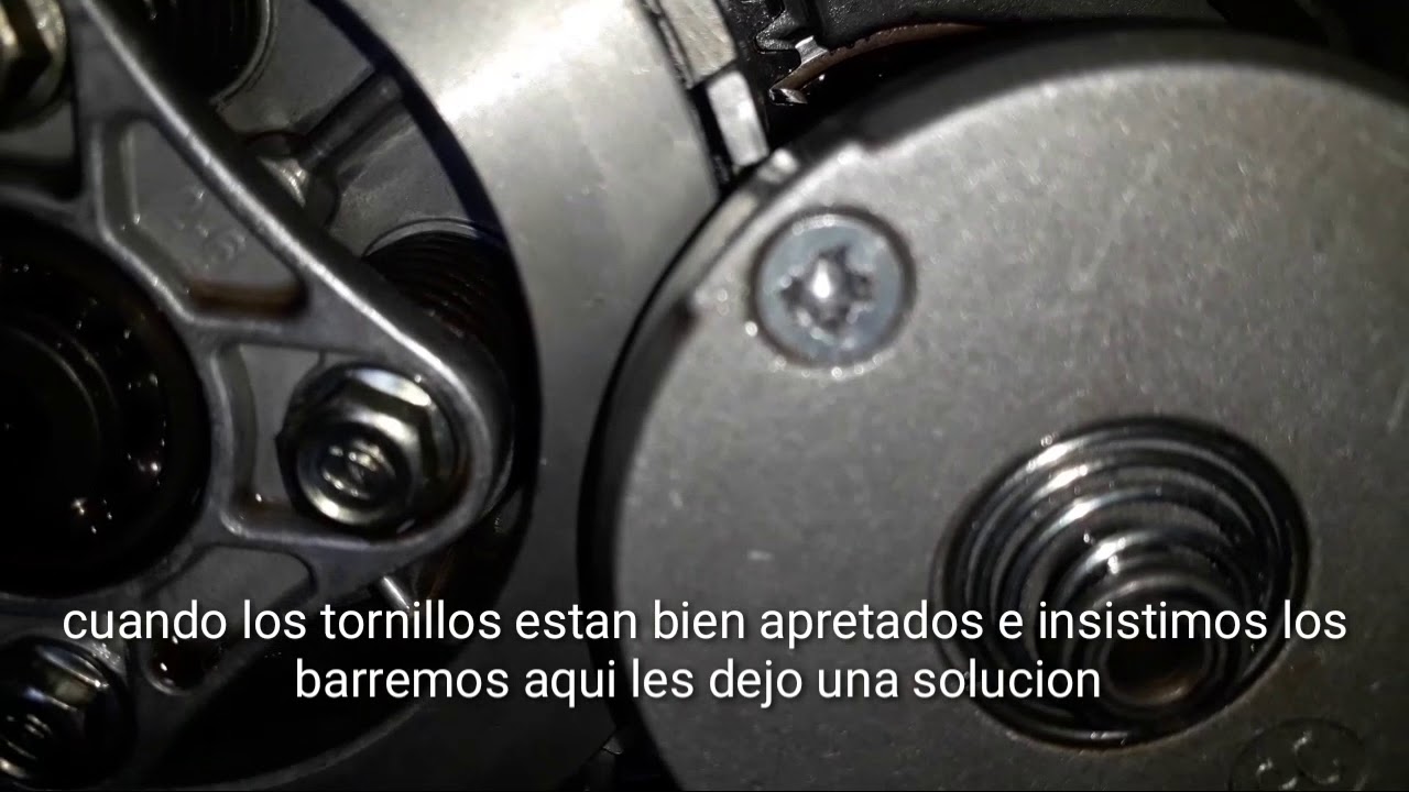 Como sacar tornillos barridos en motor - YouTube