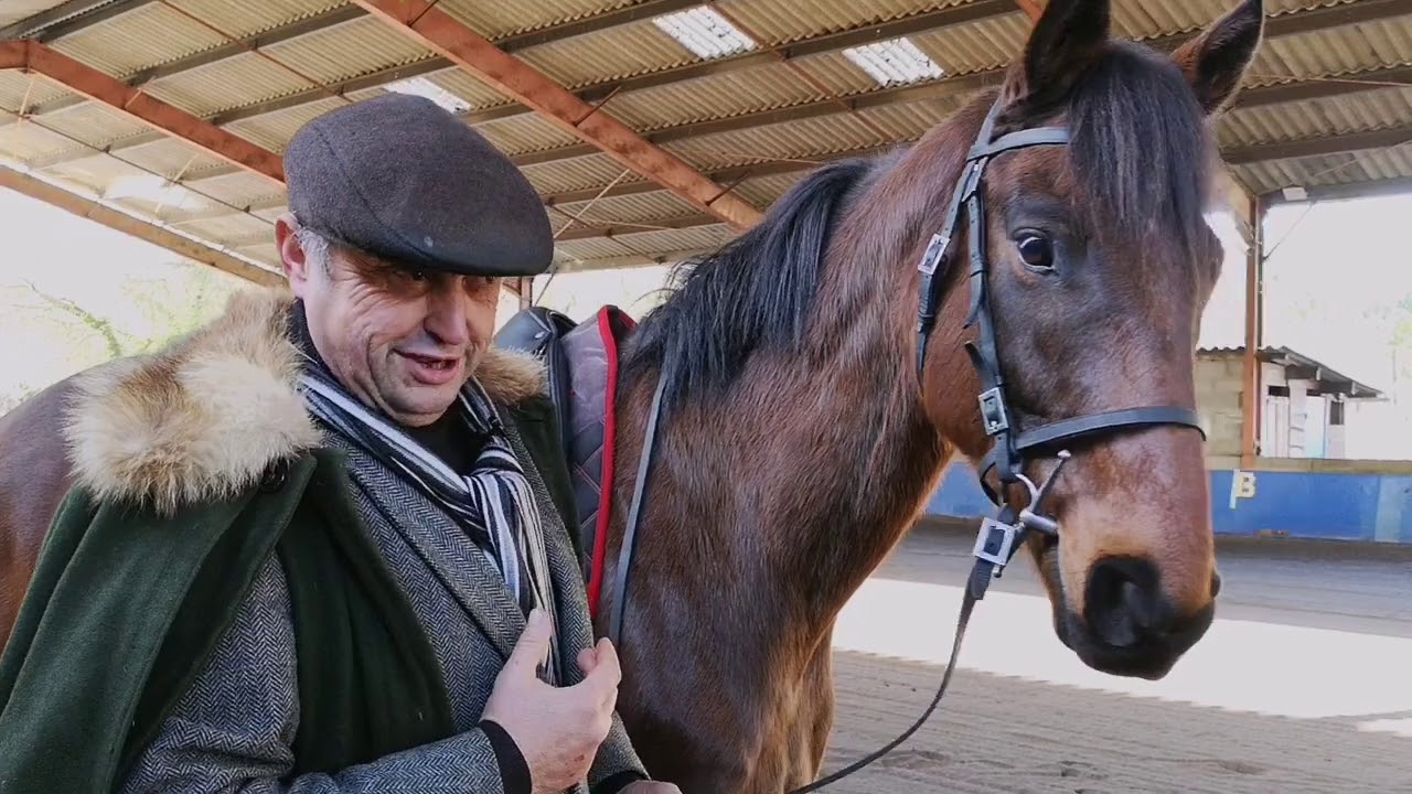 Vers la mise en main : la cession de nuque à pied - YouTube