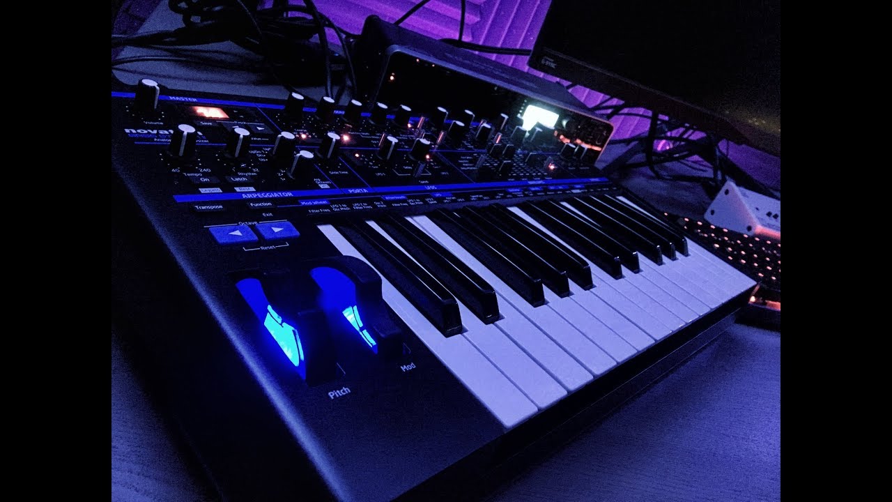 Novation Basstation 2 - YouTube