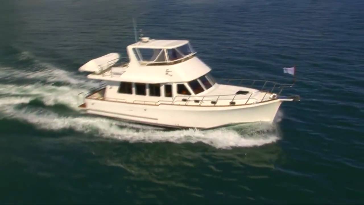 Clipper Motor Yachts - Clipper 48 Video Walkthrough - YouTube
