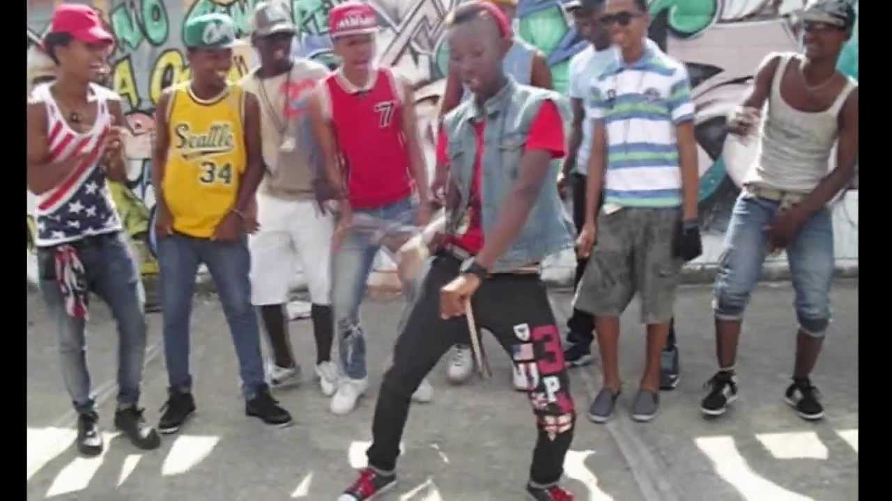 Budas Family Vs Dominican Dembow - Bailando Dembow 2014 - YouTube