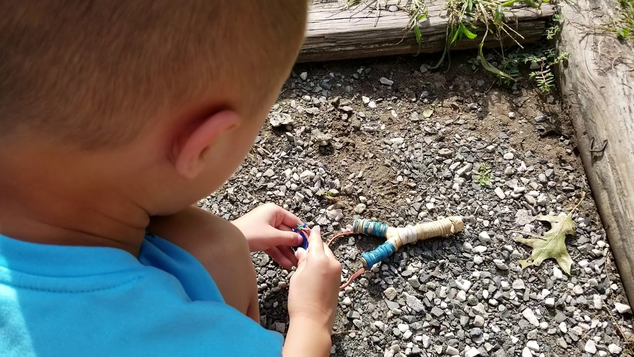 How to shoot slingshot - YouTube