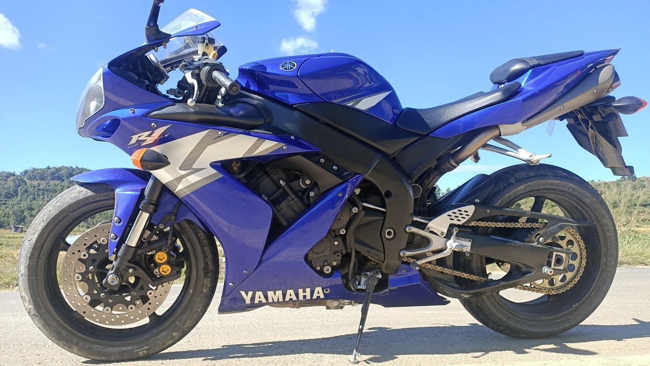 Yamaha R1 Test Drive On Highway - YouTube