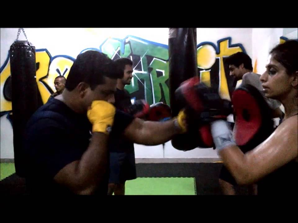 Boxing Training at Crosstrain Fight Club - YouTube