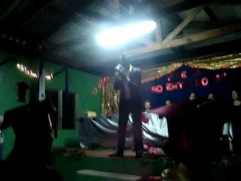 Allan Carcamo en Clausuras 2012 - YouTube