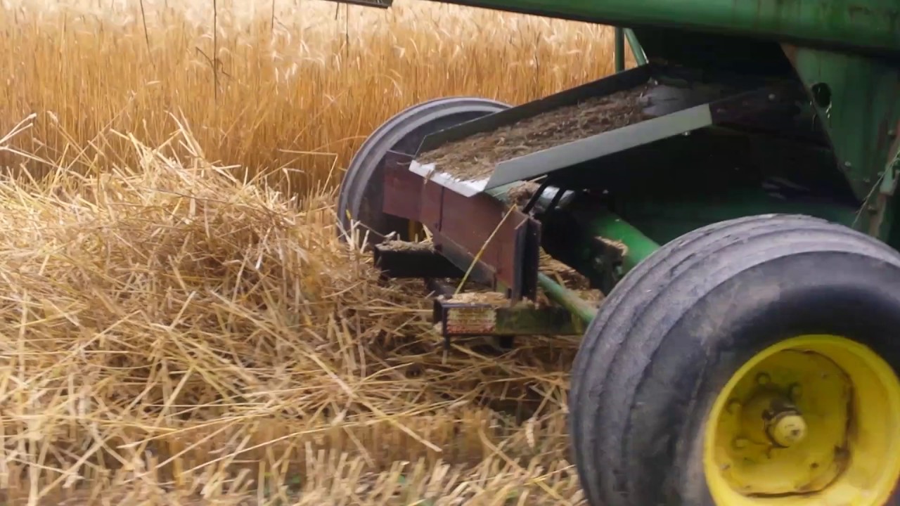 John deere 3300 combine - YouTube