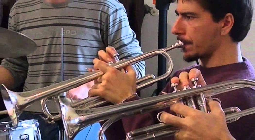 Tributo a Frank Sinatra, il Maestro Renato Serio dirige la Big Band del ...