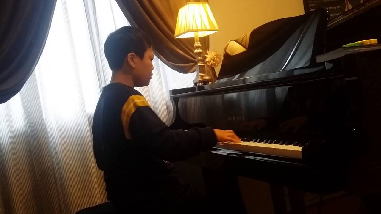Movie Amelie theme song - YouTube