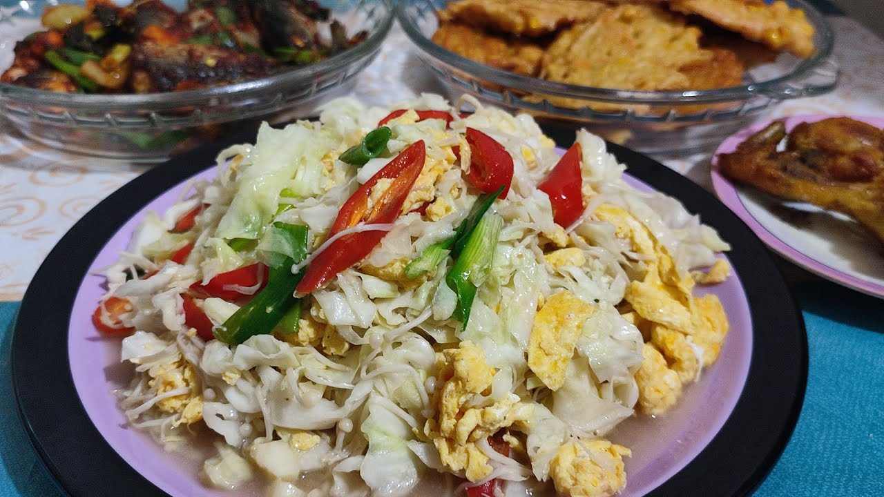 Menu murah meriah tumis kol telur ||Cooking white cabbage with egg easy ...