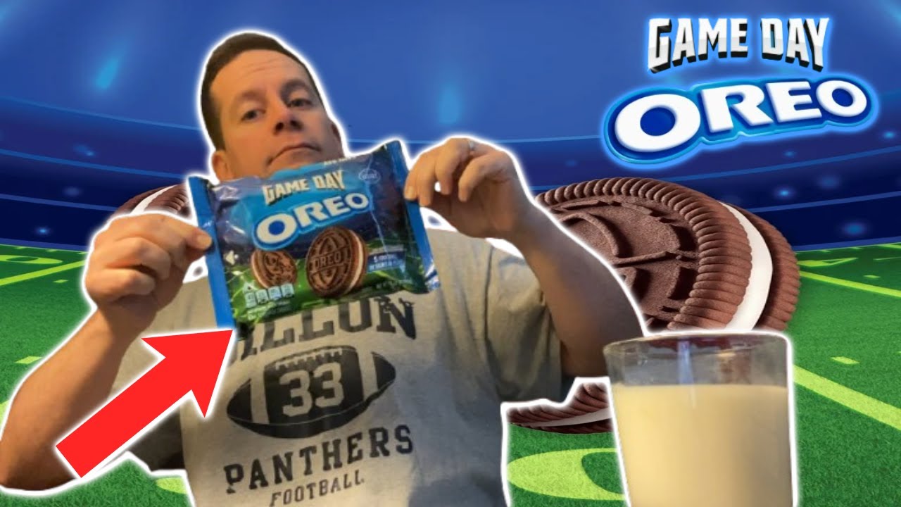 Oreo Game Day Chocolate Sandwich Cookies - YouTube